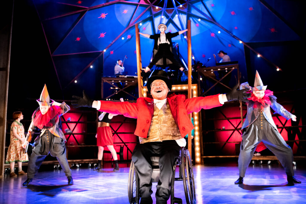 Waldo's Circus of Magic & Terror - Extraordinary Bodies